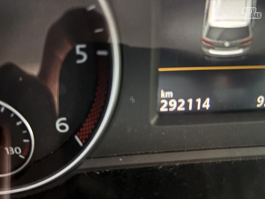 Grey Volkswagen Sharan 2014 in Varena, with an engine capacity of 2.00 L and mileage of 292 thousand km for 9400 €, photo 19 on AUTOMOTO.COM.LV