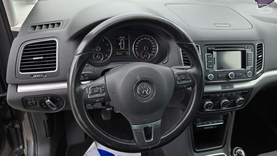 Pelēks Volkswagen Sharan 2014 Marijampole, ar dzinēja tilpumu 1.40 L un nobraukumu 191 tūkst. km par 4950 €, foto 13 vietnē AUTOMOTO.COM.LV