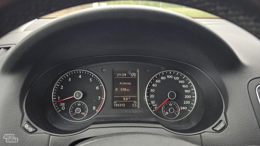 Pelēks Volkswagen Sharan 2014 Marijampole, ar dzinēja tilpumu 1.40 L un nobraukumu 191 tūkst. km par 4950 €, foto 14 vietnē AUTOMOTO.COM.LV