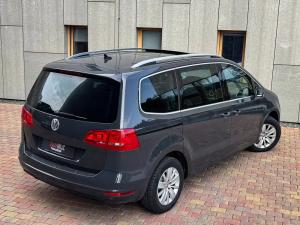 Grey Volkswagen Sharan 2014 in Riga, with an engine capacity of 2.00 L and mileage of 142 thousand km for 12500 €, photo 5 on AUTOMOTO.COM.LV