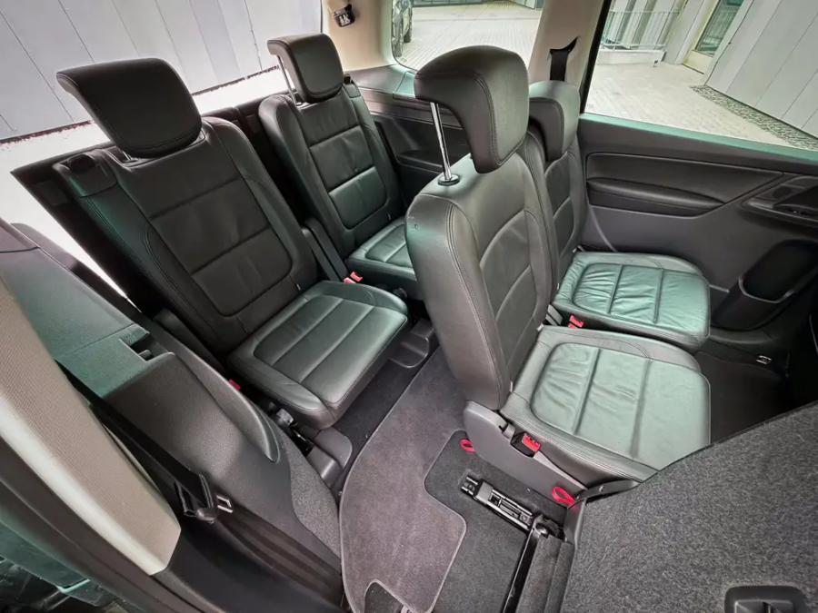 Grey Volkswagen Sharan 2014 in Riga, with an engine capacity of 2.00 L and mileage of 142 thousand km for 12500 €, photo 8 on AUTOMOTO.COM.LV