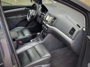 Grey Volkswagen Sharan 2014 in Riga, with an engine capacity of 2.00 L and mileage of 142 thousand km for 12500 €, photo 9 on AUTOMOTO.COM.LV