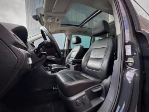 Grey Volkswagen Sharan 2014 in Riga, with an engine capacity of 2.00 L and mileage of 142 thousand km for 12500 €, photo 10 on AUTOMOTO.COM.LV