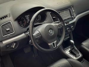 Grey Volkswagen Sharan 2014 in Riga, with an engine capacity of 2.00 L and mileage of 142 thousand km for 12500 €, photo 17 on AUTOMOTO.COM.LV