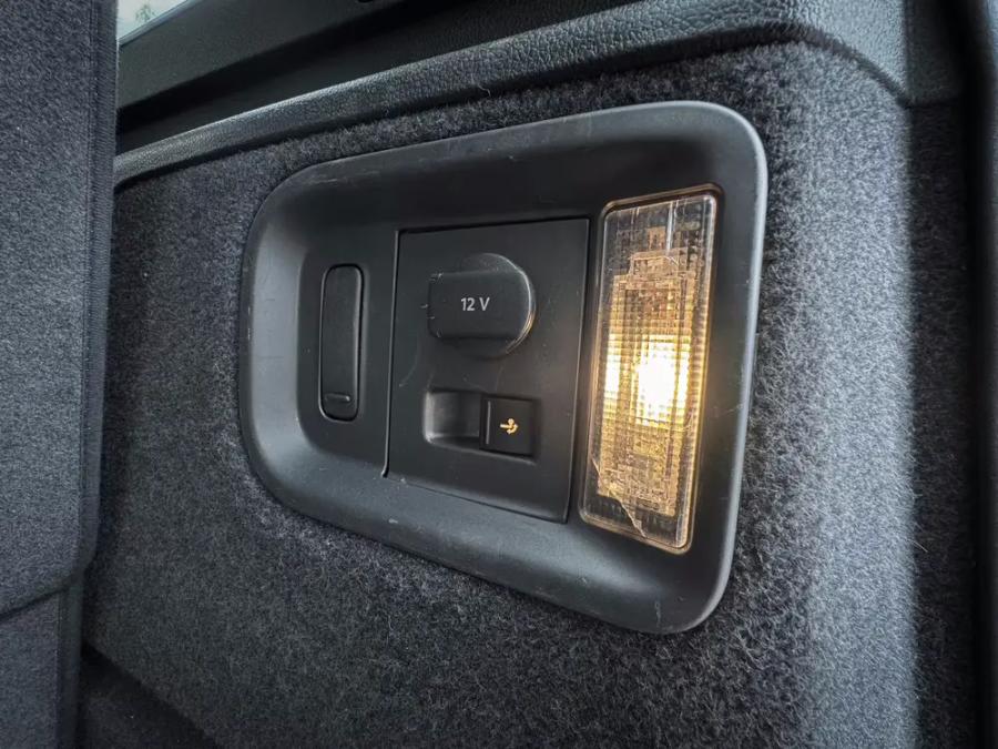 Grey Volkswagen Sharan 2014 in Riga, with an engine capacity of 2.00 L and mileage of 142 thousand km for 12500 €, photo 21 on AUTOMOTO.COM.LV