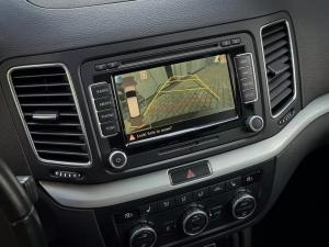 Grey Volkswagen Sharan 2014 in Riga, with an engine capacity of 2.00 L and mileage of 142 thousand km for 12500 €, photo 26 on AUTOMOTO.COM.LV