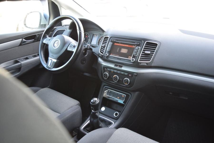 Pelēks Volkswagen Sharan 2014 Viļņa, ar dzinēja tilpumu 2.00 L un nobraukumu 356 tūkst. km par 7000 €, foto 14 vietnē AUTOMOTO.COM.LV
