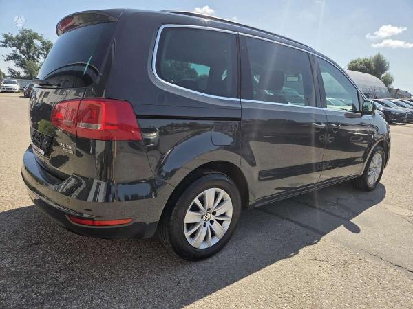 Grey Volkswagen Sharan 2014 in Marijampole, with an engine capacity of 1.97 L and mileage of 270 thousand km for 6999 €, photo 6 on AUTOMOTO.COM.LV