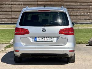 Grey Volkswagen Sharan 2014 in Riga, with an engine capacity of 2.00 L and mileage of 282 thousand km for 8299 €, photo 8 on AUTOMOTO.COM.LV
