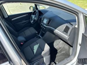 Grey Volkswagen Sharan 2014 in Riga, with an engine capacity of 2.00 L and mileage of 282 thousand km for 8299 €, photo 18 on AUTOMOTO.COM.LV