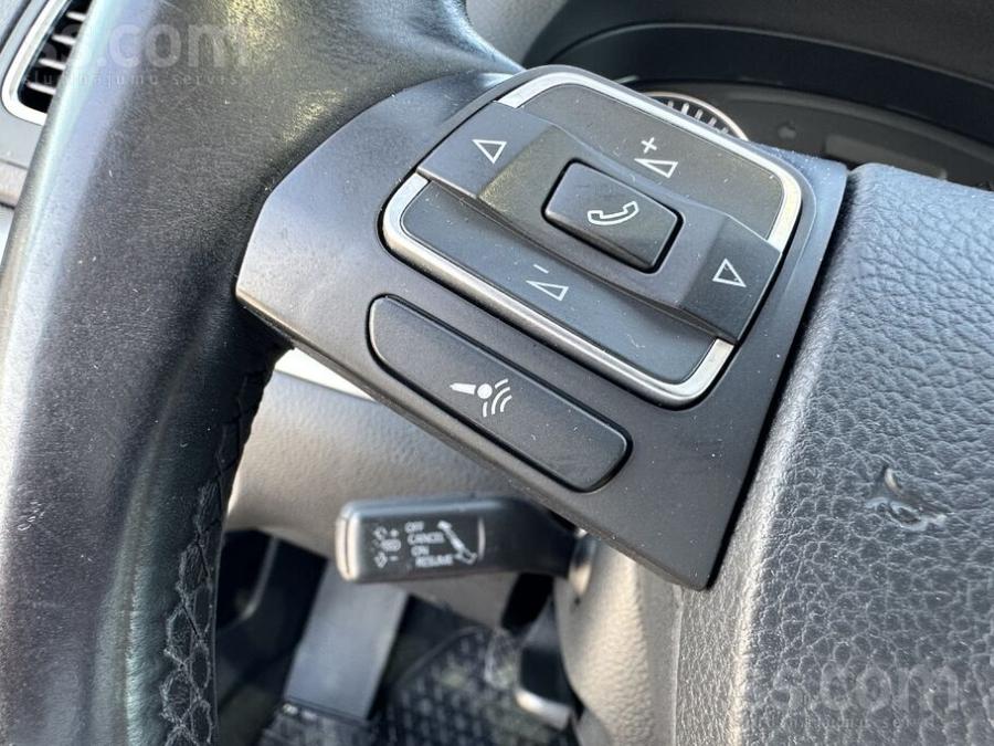 Grey Volkswagen Sharan 2014 in Riga, with an engine capacity of 2.00 L and mileage of 282 thousand km for 8299 €, photo 25 on AUTOMOTO.COM.LV