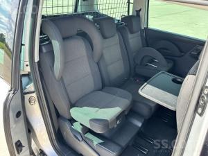 Grey Volkswagen Sharan 2014 in Riga, with an engine capacity of 2.00 L and mileage of 282 thousand km for 8299 €, photo 29 on AUTOMOTO.COM.LV