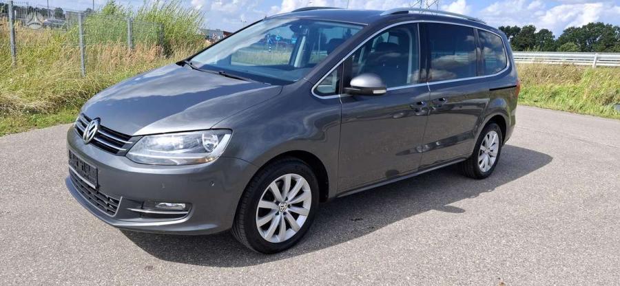 Grey Volkswagen Sharan 2014 in Marijampole, with an engine capacity of 1.97 L and mileage of 279 thousand km for 8700 €, photo 1 on AUTOMOTO.COM.LV