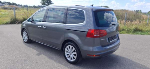 Grey Volkswagen Sharan 2014 in Marijampole, with an engine capacity of 1.97 L and mileage of 279 thousand km for 8700 €, photo 5 on AUTOMOTO.COM.LV