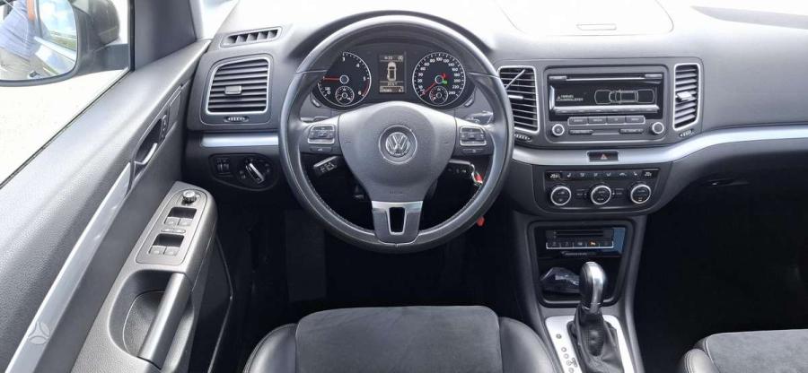 Grey Volkswagen Sharan 2014 in Marijampole, with an engine capacity of 1.97 L and mileage of 279 thousand km for 8700 €, photo 11 on AUTOMOTO.COM.LV