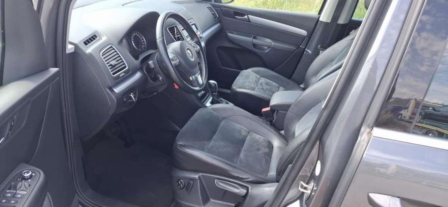 Grey Volkswagen Sharan 2014 in Marijampole, with an engine capacity of 1.97 L and mileage of 279 thousand km for 8700 €, photo 12 on AUTOMOTO.COM.LV