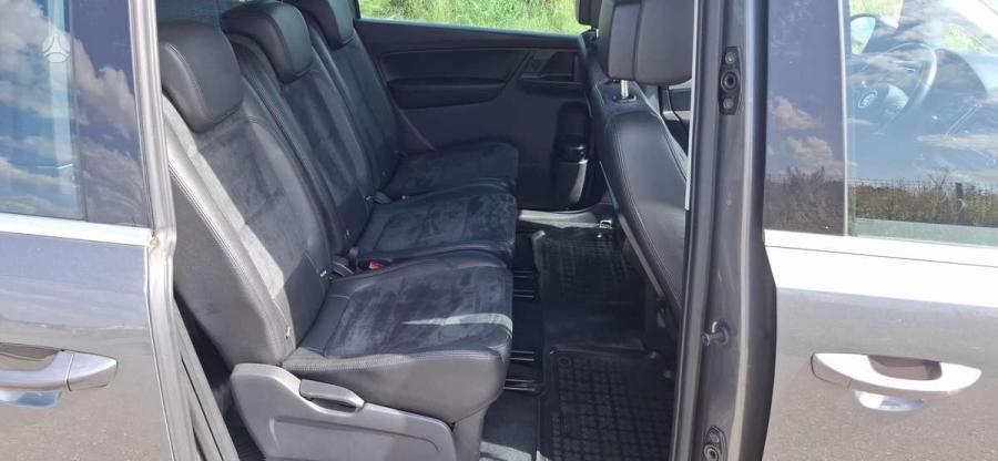 Grey Volkswagen Sharan 2014 in Marijampole, with an engine capacity of 1.97 L and mileage of 279 thousand km for 8700 €, photo 15 on AUTOMOTO.COM.LV