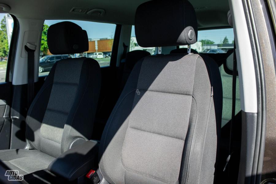 Pelēks Volkswagen Sharan 2014 Kauņa, ar dzinēja tilpumu 2.00 L un nobraukumu 251 tūkst. km par 8700 €, foto 12 vietnē AUTOMOTO.COM.LV