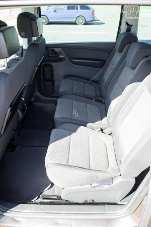 Pelēks Volkswagen Sharan 2014 Kauņa, ar dzinēja tilpumu 2.00 L un nobraukumu 251 tūkst. km par 8700 €, foto 13 vietnē AUTOMOTO.COM.LV