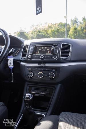 Pelēks Volkswagen Sharan 2014 Kauņa, ar dzinēja tilpumu 2.00 L un nobraukumu 251 tūkst. km par 8700 €, foto 15 vietnē AUTOMOTO.COM.LV