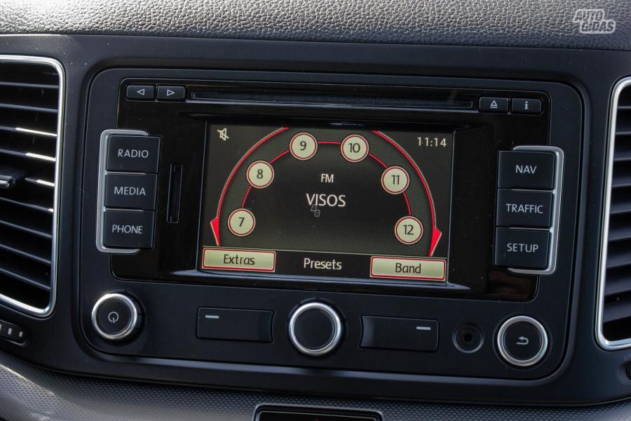 Pelēks Volkswagen Sharan 2014 Kauņa, ar dzinēja tilpumu 2.00 L un nobraukumu 251 tūkst. km par 8700 €, foto 16 vietnē AUTOMOTO.COM.LV