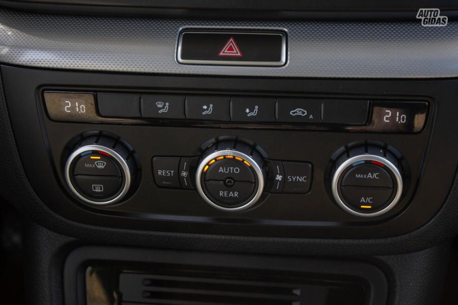 Pelēks Volkswagen Sharan 2014 Kauņa, ar dzinēja tilpumu 2.00 L un nobraukumu 251 tūkst. km par 8700 €, foto 17 vietnē AUTOMOTO.COM.LV