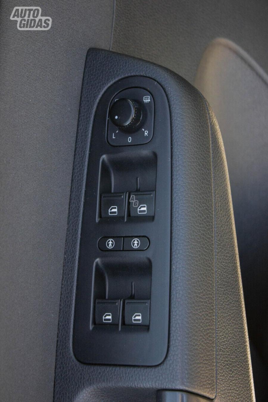 Pelēks Volkswagen Sharan 2014 Kauņa, ar dzinēja tilpumu 2.00 L un nobraukumu 251 tūkst. km par 8700 €, foto 20 vietnē AUTOMOTO.COM.LV