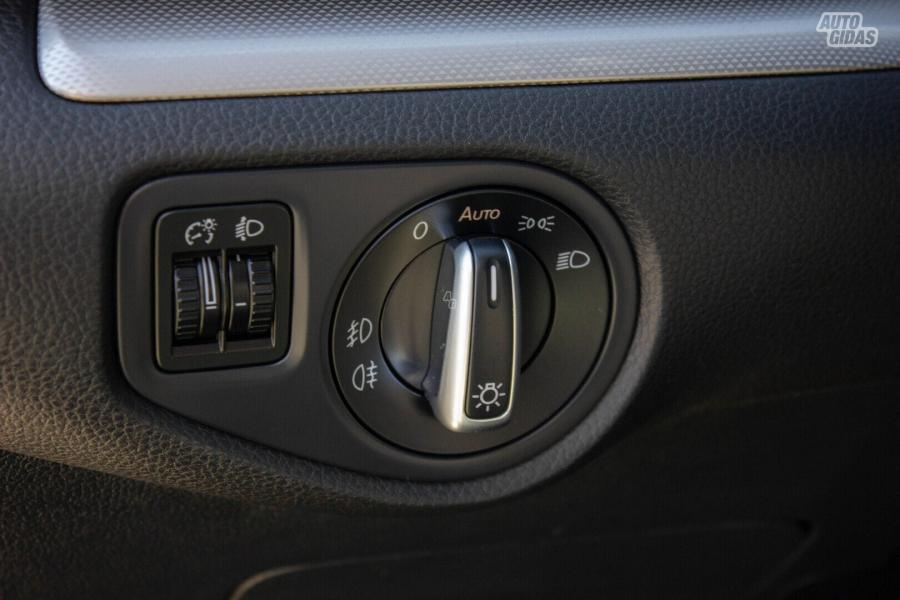 Pelēks Volkswagen Sharan 2014 Kauņa, ar dzinēja tilpumu 2.00 L un nobraukumu 251 tūkst. km par 8700 €, foto 21 vietnē AUTOMOTO.COM.LV