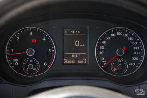 Pelēks Volkswagen Sharan 2014 Kauņa, ar dzinēja tilpumu 2.00 L un nobraukumu 251 tūkst. km par 8700 €, foto 22 vietnē AUTOMOTO.COM.LV