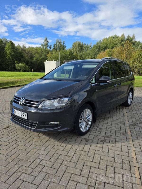 Grey Volkswagen Sharan 2014 in Cesis, with an engine capacity of 2.00 L and mileage of 353 thousand km for 8200 €, photo 1 on AUTOMOTO.COM.LV