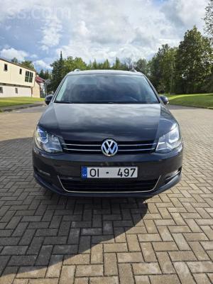 Grey Volkswagen Sharan 2014 in Cesis, with an engine capacity of 2.00 L and mileage of 353 thousand km for 8200 €, photo 3 on AUTOMOTO.COM.LV