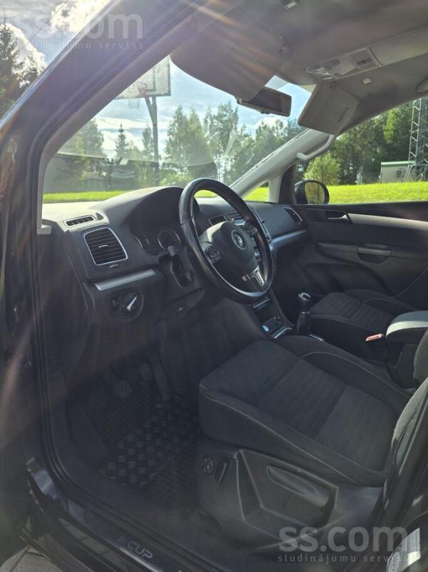 Grey Volkswagen Sharan 2014 in Cesis, with an engine capacity of 2.00 L and mileage of 353 thousand km for 8200 €, photo 7 on AUTOMOTO.COM.LV