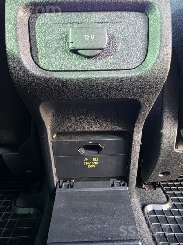 Grey Volkswagen Sharan 2014 in Cesis, with an engine capacity of 2.00 L and mileage of 353 thousand km for 8200 €, photo 10 on AUTOMOTO.COM.LV