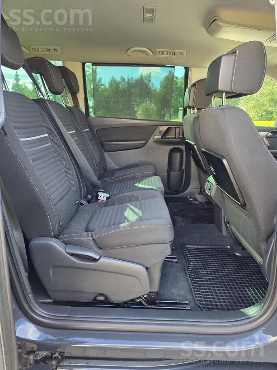 Grey Volkswagen Sharan 2014 in Cesis, with an engine capacity of 2.00 L and mileage of 353 thousand km for 8200 €, photo 12 on AUTOMOTO.COM.LV
