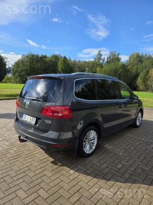 Grey Volkswagen Sharan 2014 in Cesis, with an engine capacity of 2.00 L and mileage of 353 thousand km for 8200 €, photo 15 on AUTOMOTO.COM.LV
