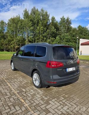 Grey Volkswagen Sharan 2014 in Cesis, with an engine capacity of 2.00 L and mileage of 353 thousand km for 8200 €, photo 18 on AUTOMOTO.COM.LV