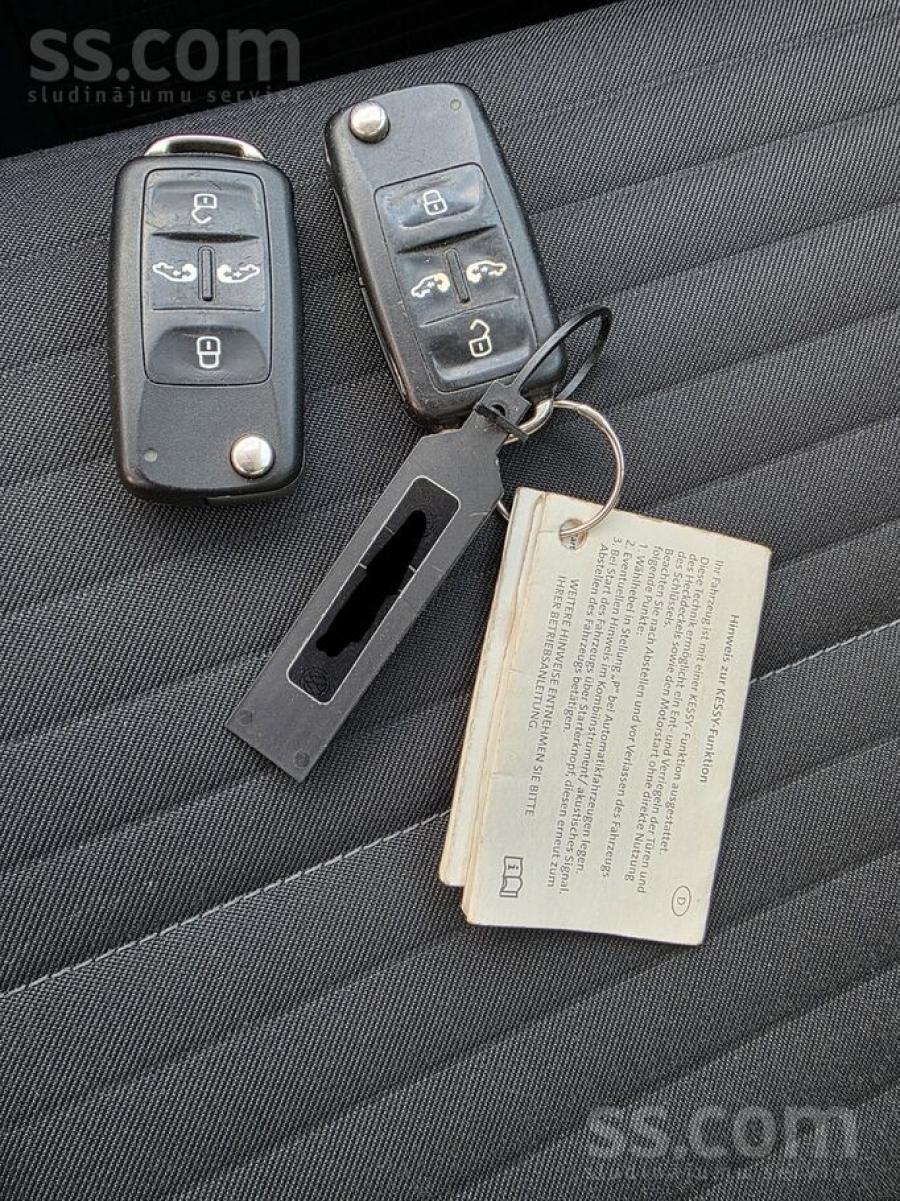 Grey Volkswagen Sharan 2014 in Cesis, with an engine capacity of 2.00 L and mileage of 353 thousand km for 8200 €, photo 20 on AUTOMOTO.COM.LV
