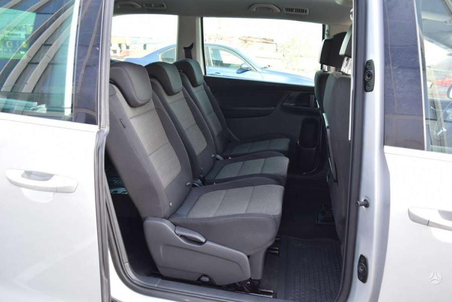 Grey Volkswagen Sharan 2014 in Vilnius, with an engine capacity of 1.97 L and mileage of 356 thousand km for 7000 €, photo 12 on AUTOMOTO.COM.LV