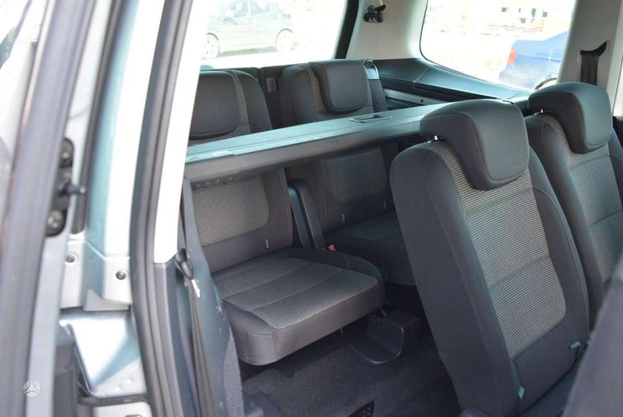 Grey Volkswagen Sharan 2014 in Vilnius, with an engine capacity of 1.97 L and mileage of 356 thousand km for 7000 €, photo 13 on AUTOMOTO.COM.LV
