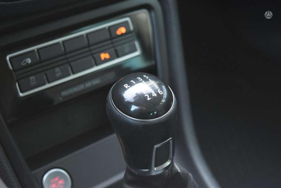 Grey Volkswagen Sharan 2014 in Vilnius, with an engine capacity of 1.97 L and mileage of 356 thousand km for 7000 €, photo 19 on AUTOMOTO.COM.LV