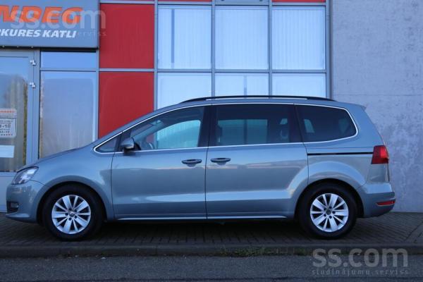 Volkswagen Sharan 2014 in Riga on AUTOMOTO.COM.LV Grey Volkswagen Sharan 2014 in Riga, with an engine capacity of 2.00 L and mileage of 0 thousand km for 5495 €, photo 5 on AUTOMOTO.COM.LV