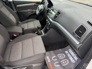 Grey Volkswagen Sharan 2014 in Kaunas, with an engine capacity of 2.00 L and mileage of 298 thousand km for 6800 €, photo 18 on AUTOMOTO.COM.LV