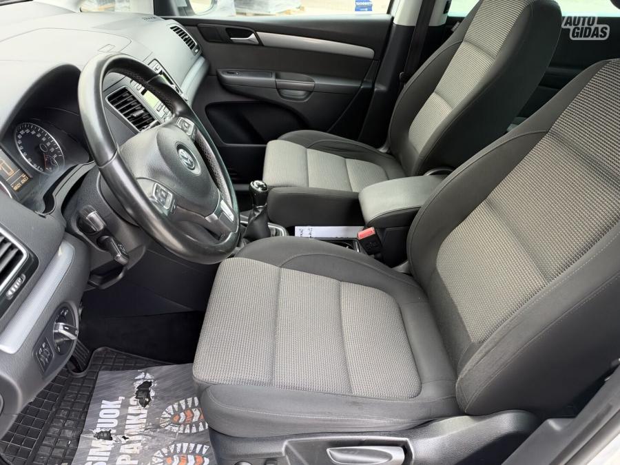 Grey Volkswagen Sharan 2014 in Kaunas, with an engine capacity of 2.00 L and mileage of 298 thousand km for 6800 €, photo 19 on AUTOMOTO.COM.LV