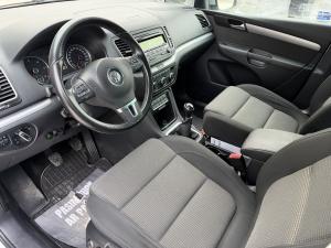 Grey Volkswagen Sharan 2014 in Kaunas, with an engine capacity of 2.00 L and mileage of 298 thousand km for 6800 €, photo 20 on AUTOMOTO.COM.LV