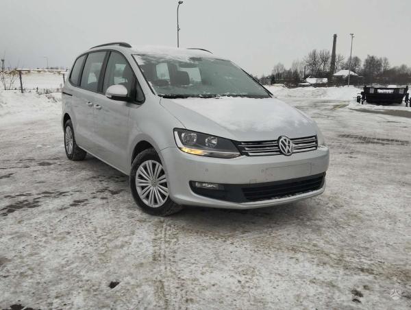 Pelēks Volkswagen Sharan 2015 Tauragė, ar dzinēja tilpumu 2.00 L un nobraukumu 270 tūkst. km par 8000 €, foto 2 vietnē AUTOMOTO.COM.LV