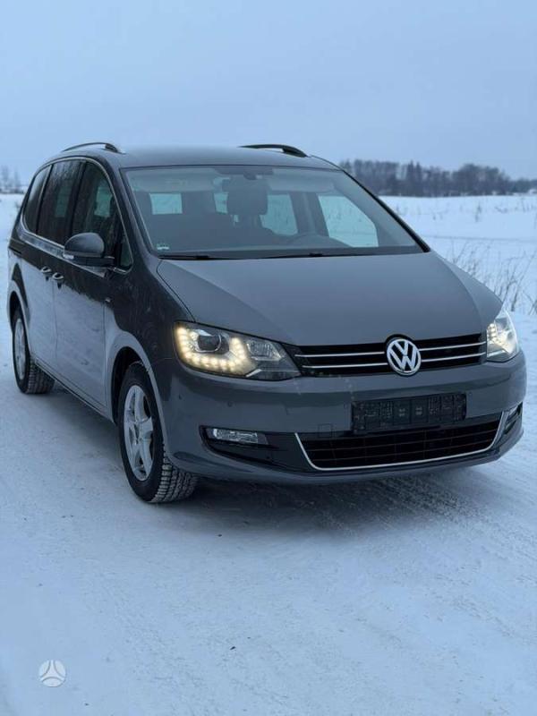 Pelēks Volkswagen Sharan 2015 Utena, ar dzinēja tilpumu 1.97 L un nobraukumu 268 tūkst. km par 12950 €, foto 3 vietnē AUTOMOTO.COM.LV