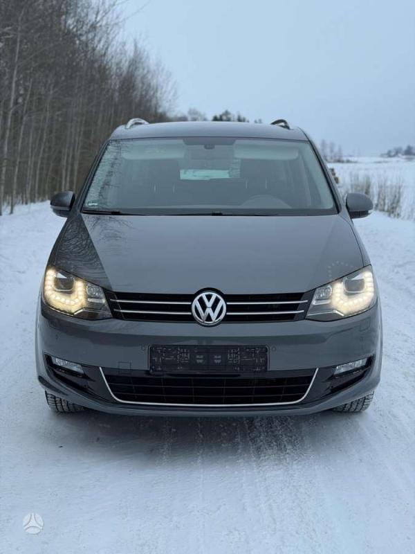 Pelēks Volkswagen Sharan 2015 Utena, ar dzinēja tilpumu 1.97 L un nobraukumu 268 tūkst. km par 12950 €, foto 9 vietnē AUTOMOTO.COM.LV