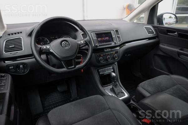 Grey Volkswagen Sharan 2015 in Riga, with an engine capacity of 2.00 L and mileage of 0 thousand km for 7995 €, photo 9 on AUTOMOTO.COM.LV