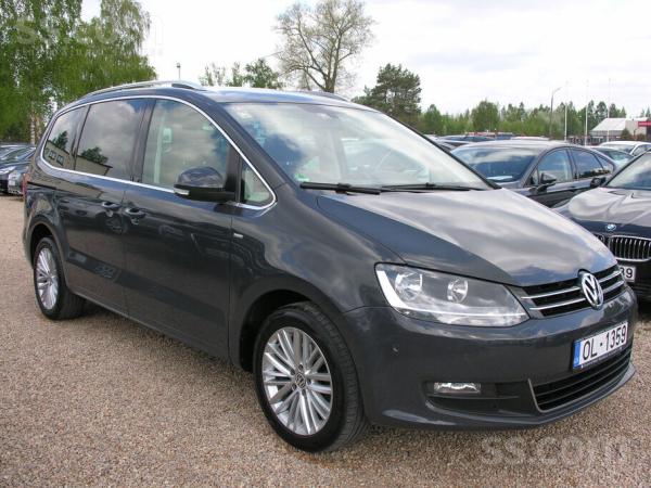 Pelēks Volkswagen Sharan 2015 Rīga, ar dzinēja tilpumu 2.00 L un nobraukumu 235 tūkst. km par 9750 €, foto 2 vietnē AUTOMOTO.COM.LV