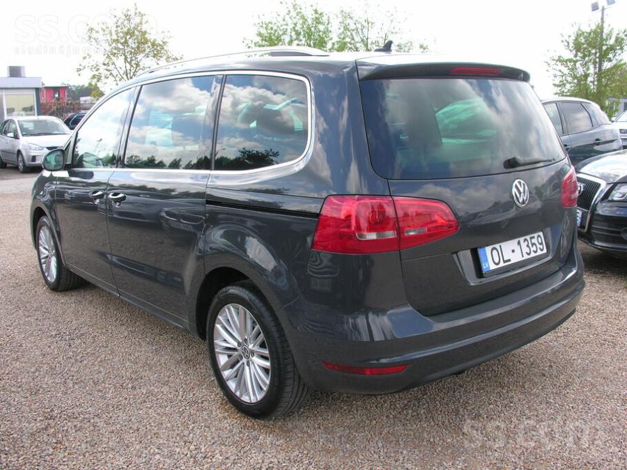 Grey Volkswagen Sharan 2015 in Riga, with an engine capacity of 2.00 L and mileage of 235 thousand km for 9650 €, photo 5 on AUTOMOTO.COM.LV